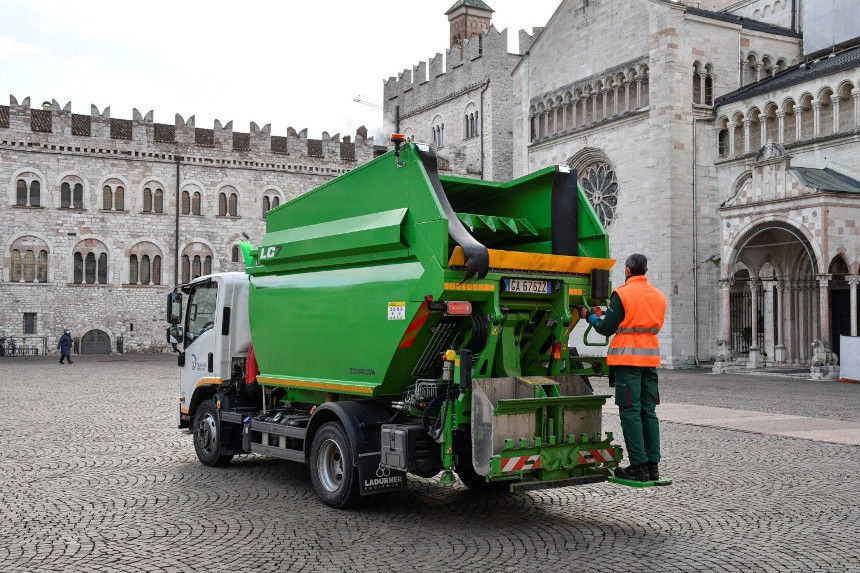 I nuovi LC7 speciali di Ladurner Equipment in servizio a Trento - GSA ...